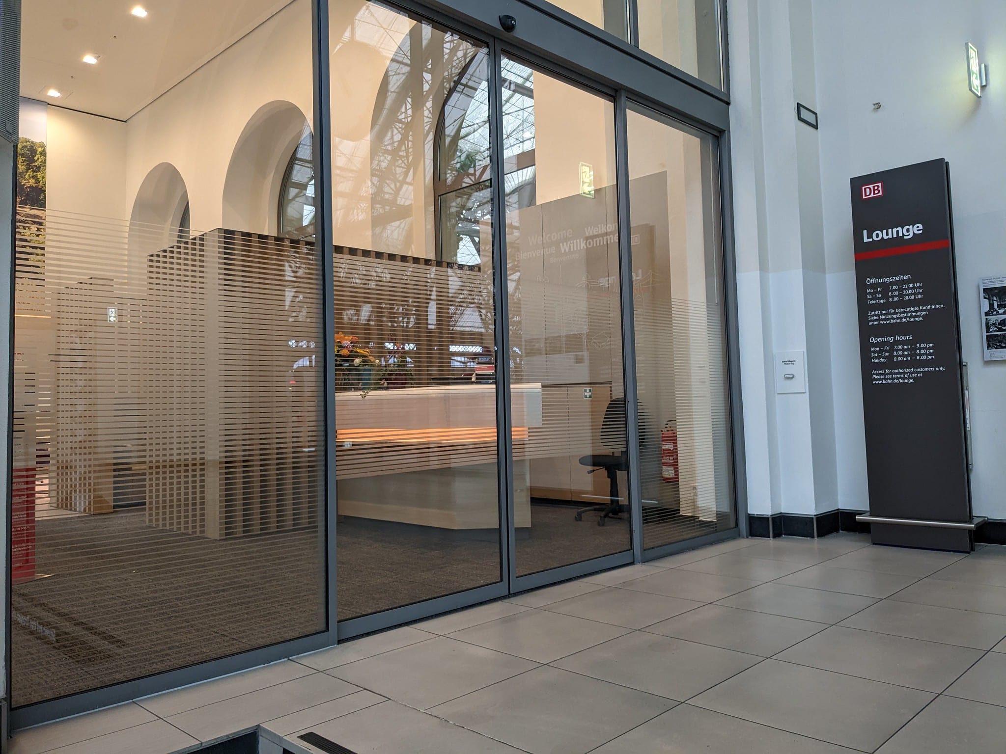 DB Comfort Lounge Dresden Hbf › Bahnsozialstudie.de